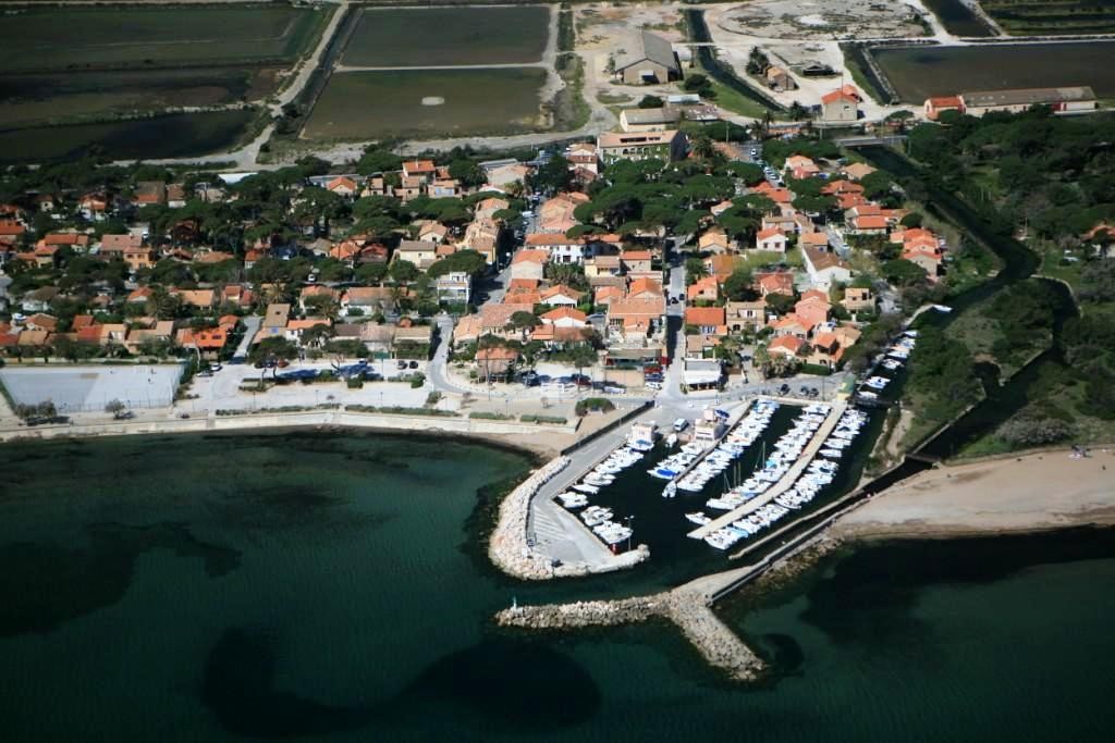 La Capte : village balnéaire face aux Îles d’Or | Campings Acampa